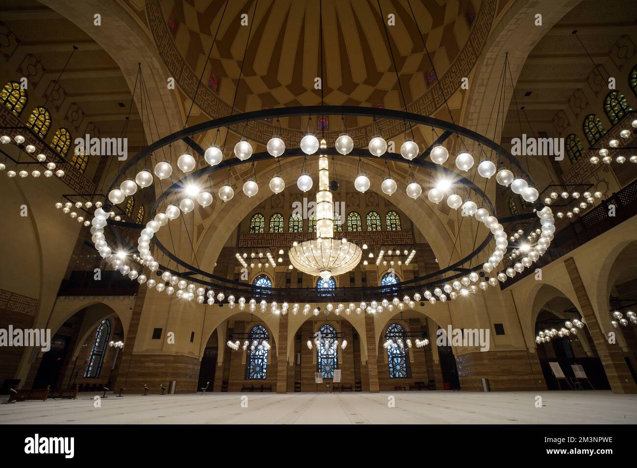 Interior of Al Fateh Grand Mosque in Manama, Bahrain Stock Photo - Alamy