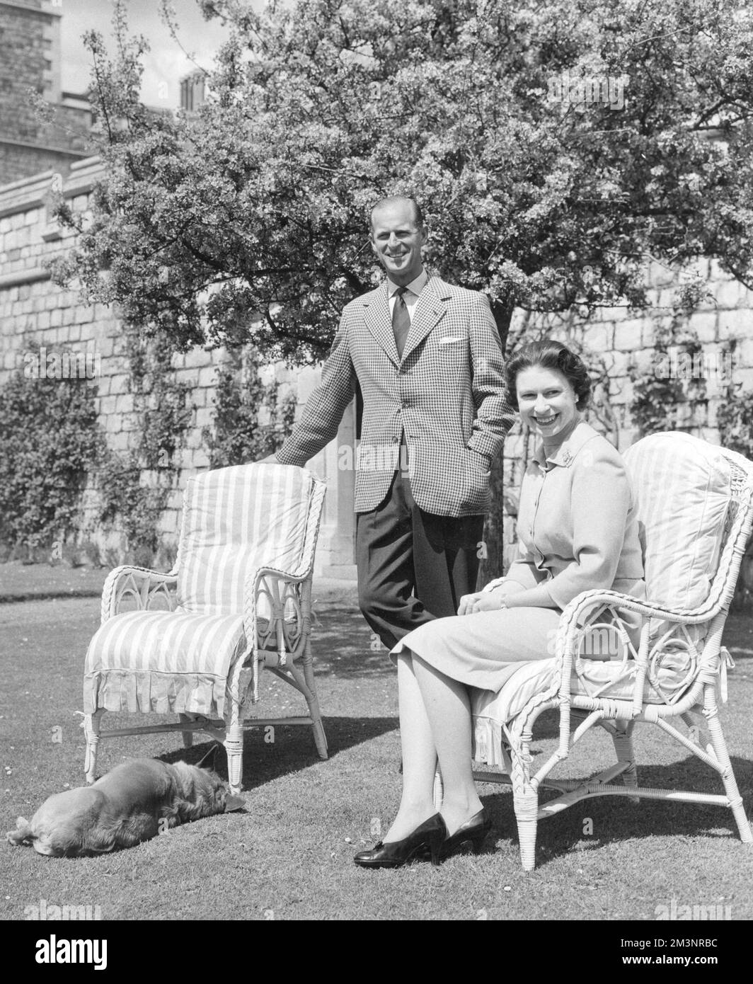 Queen elizabeth ii duke Black and White Stock Photos & Images - Alamy