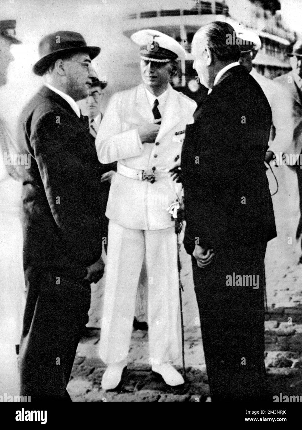 Admiral graf spee captain langsdorff Black and White Stock Photos ...