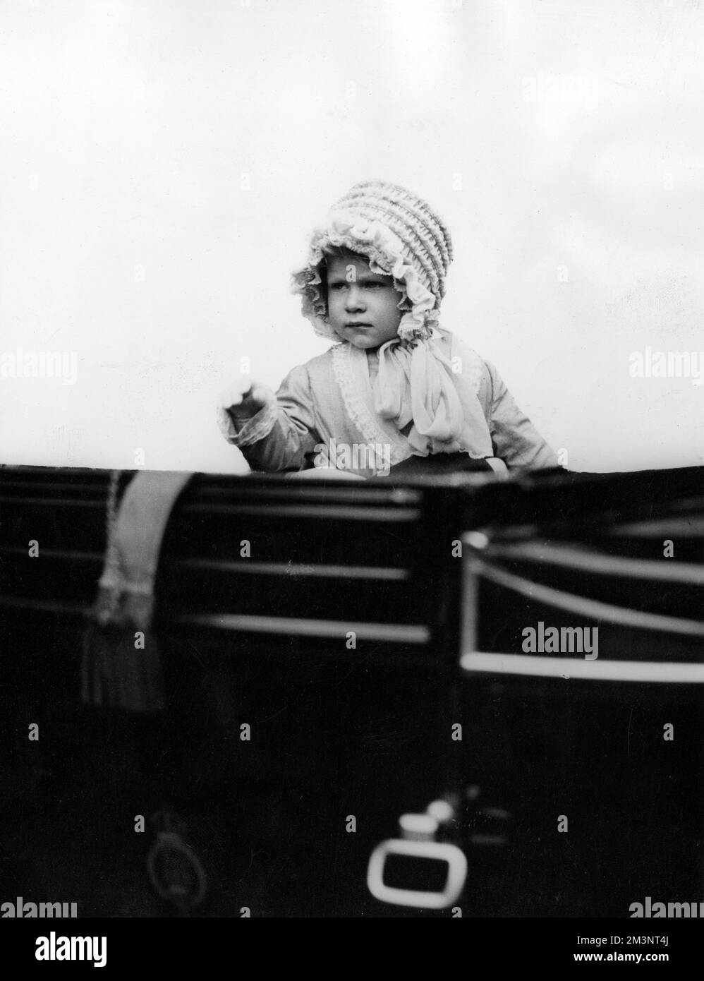 Child waving queen elizabeth hi-res stock photography and images - Alamy