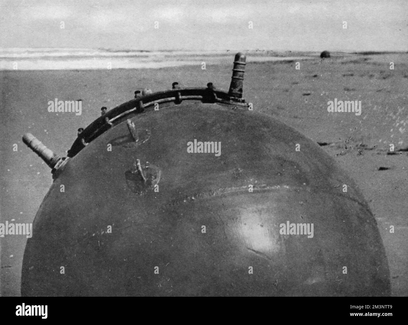 Mines and explosives hi-res stock photography and images - Alamy