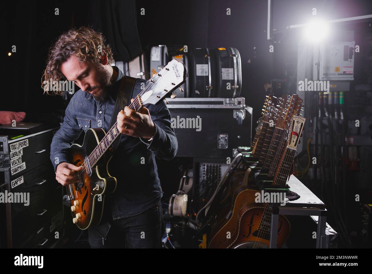 John butler acoustic guitar hi-res stock photography and images - Alamy