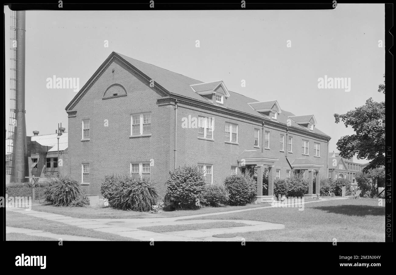 Quarters no. 118, front , Armories, Buildings, Officers' quarters ...