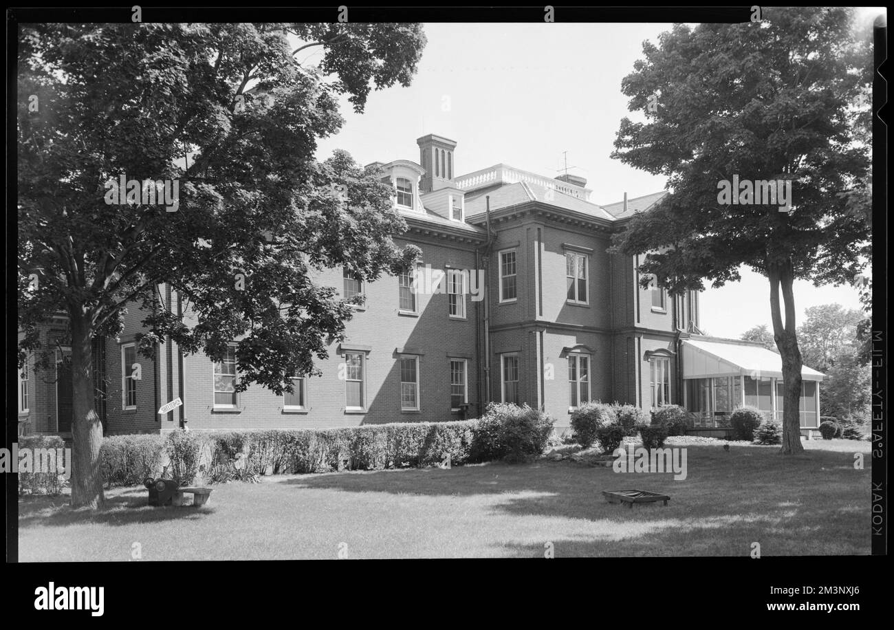 Quarters no. 111, south side , Armories, Buildings, Officers' quarters ...