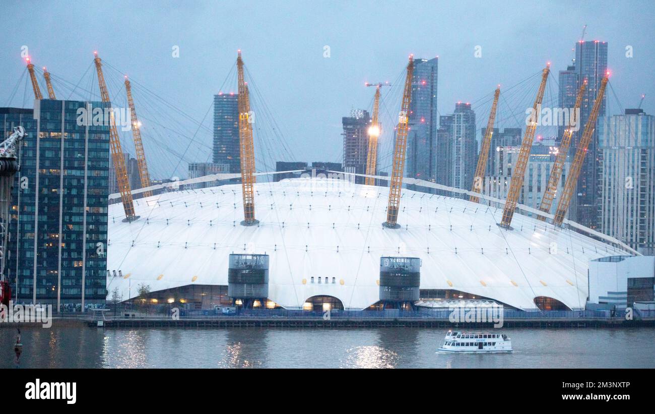 London Cable Car, also known as IFS Cloud Cable Car, operates across ...