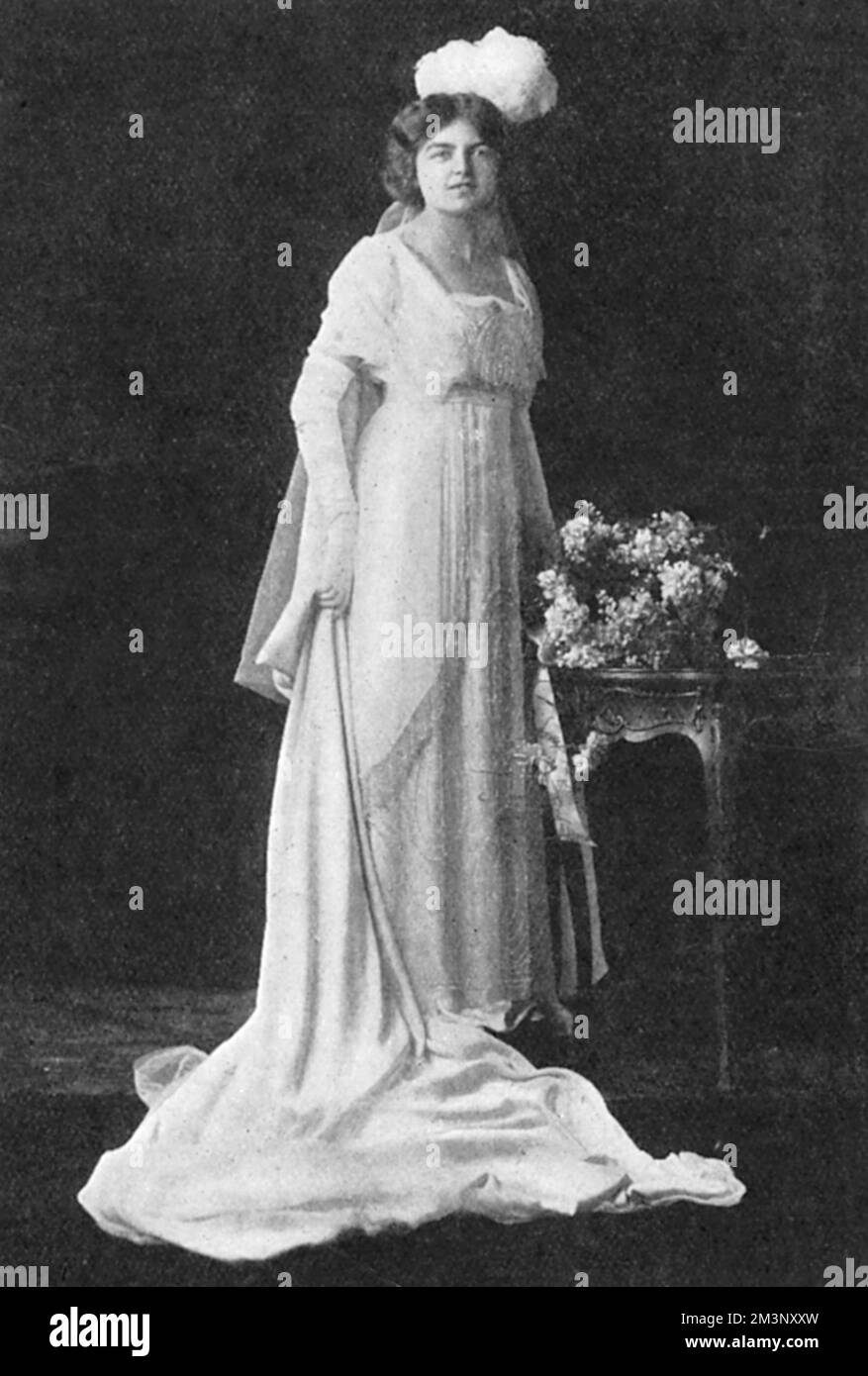 Miss Olwen Lloyd George in her court presentation gown Stock Photo - Alamy