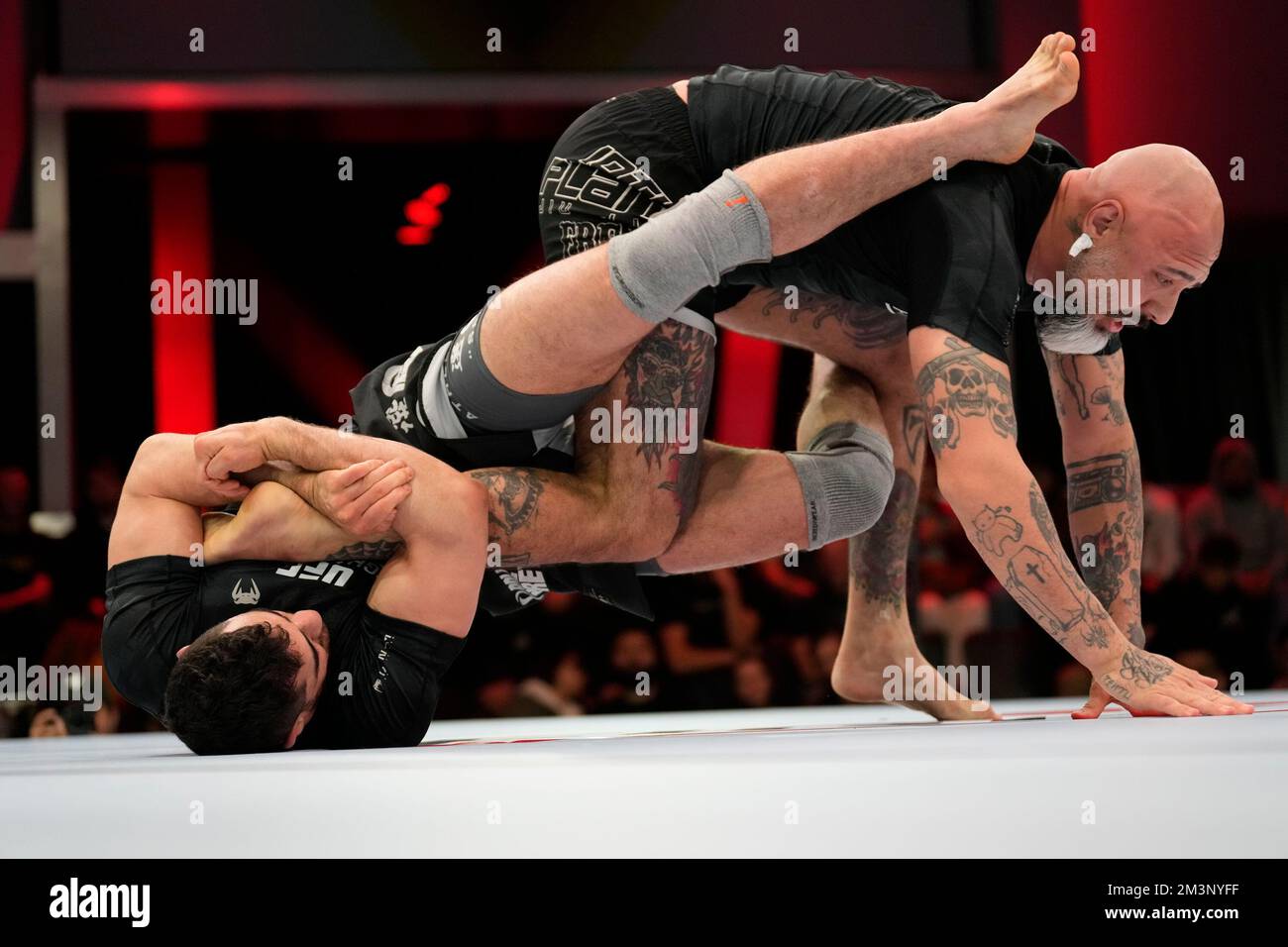 Richie martinez 210lbs and oliver taza 189lbs hi-res stock photography ...