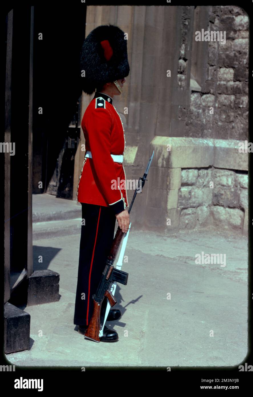 Queen's Guard at Tower of London , Castles & palaces, Military ...