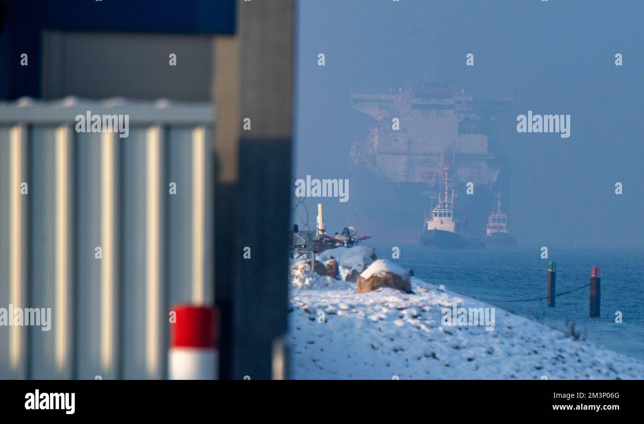 Lubmin, Germany. 16th Dec, 2022. The "Neptune" sails into the port of ...