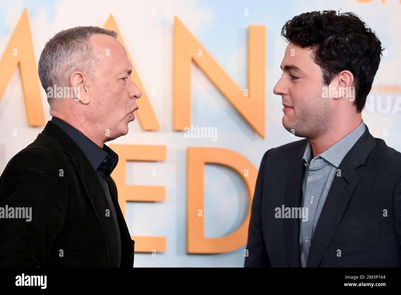 Tom hanks and truman hanks hi-res stock photography and images - Alamy