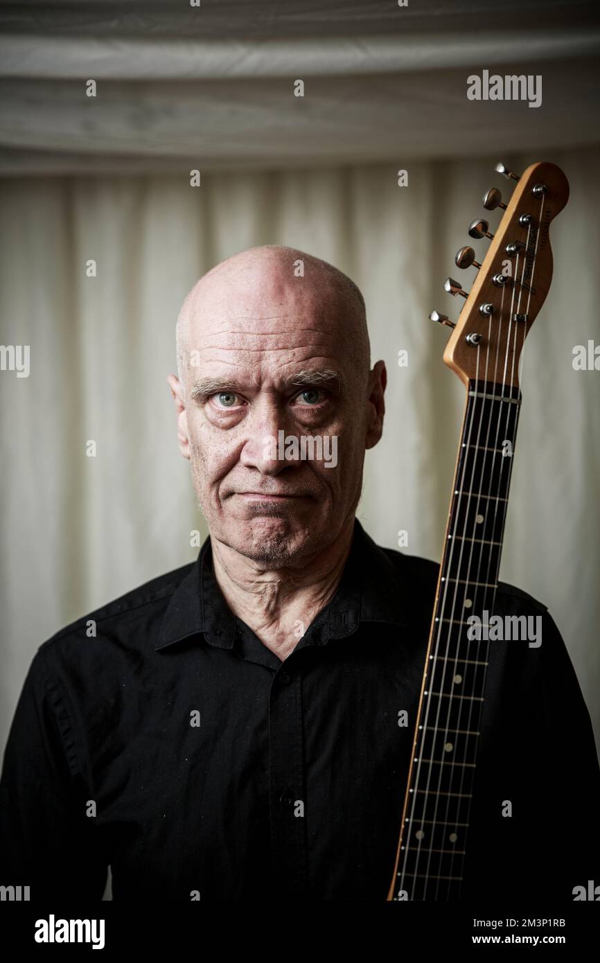 Photo of wilko johnson hi-res stock photography and images - Alamy