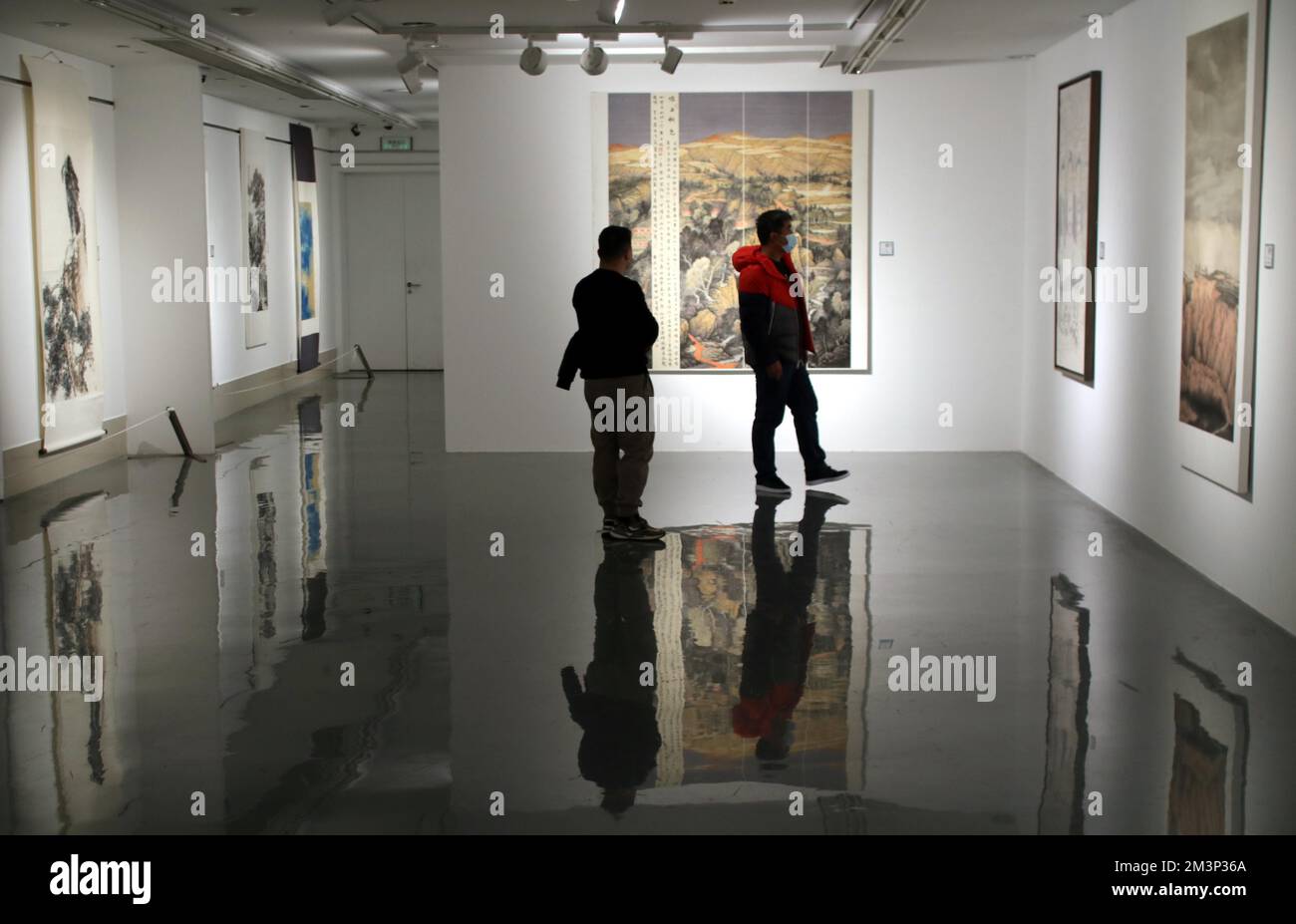 The audience visited the Ningbo Chinese Painting Suzhou Exchange ...