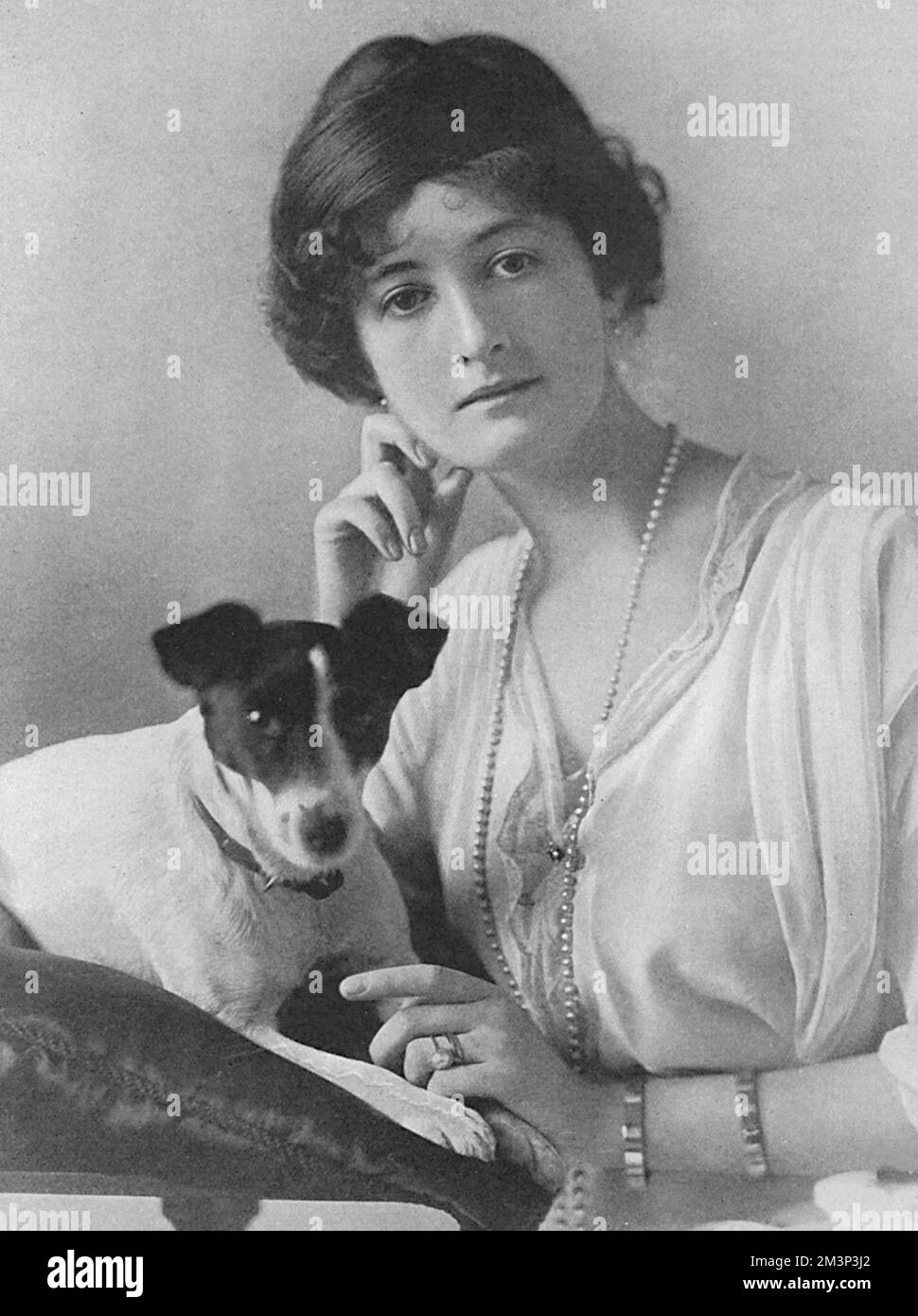 Mrs Patrick de Bathe - wife of war correspondent Stock Photo - Alamy