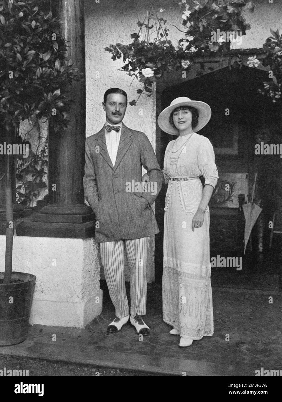 Vesta Tilley and Walter de Frece at home Stock Photo - Alamy