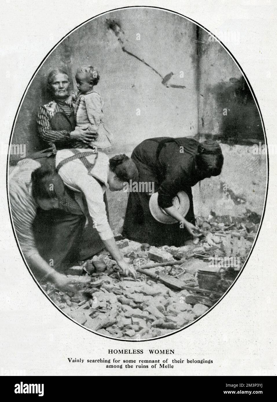 Homeless women at Melle, Belgium, WW1 Stock Photo - Alamy