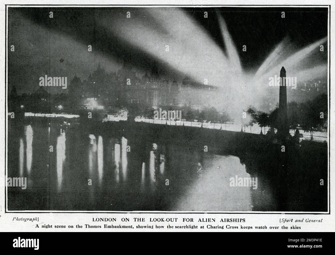 Searchlights over Thames Embankment, London, WW1 Stock Photo - Alamy