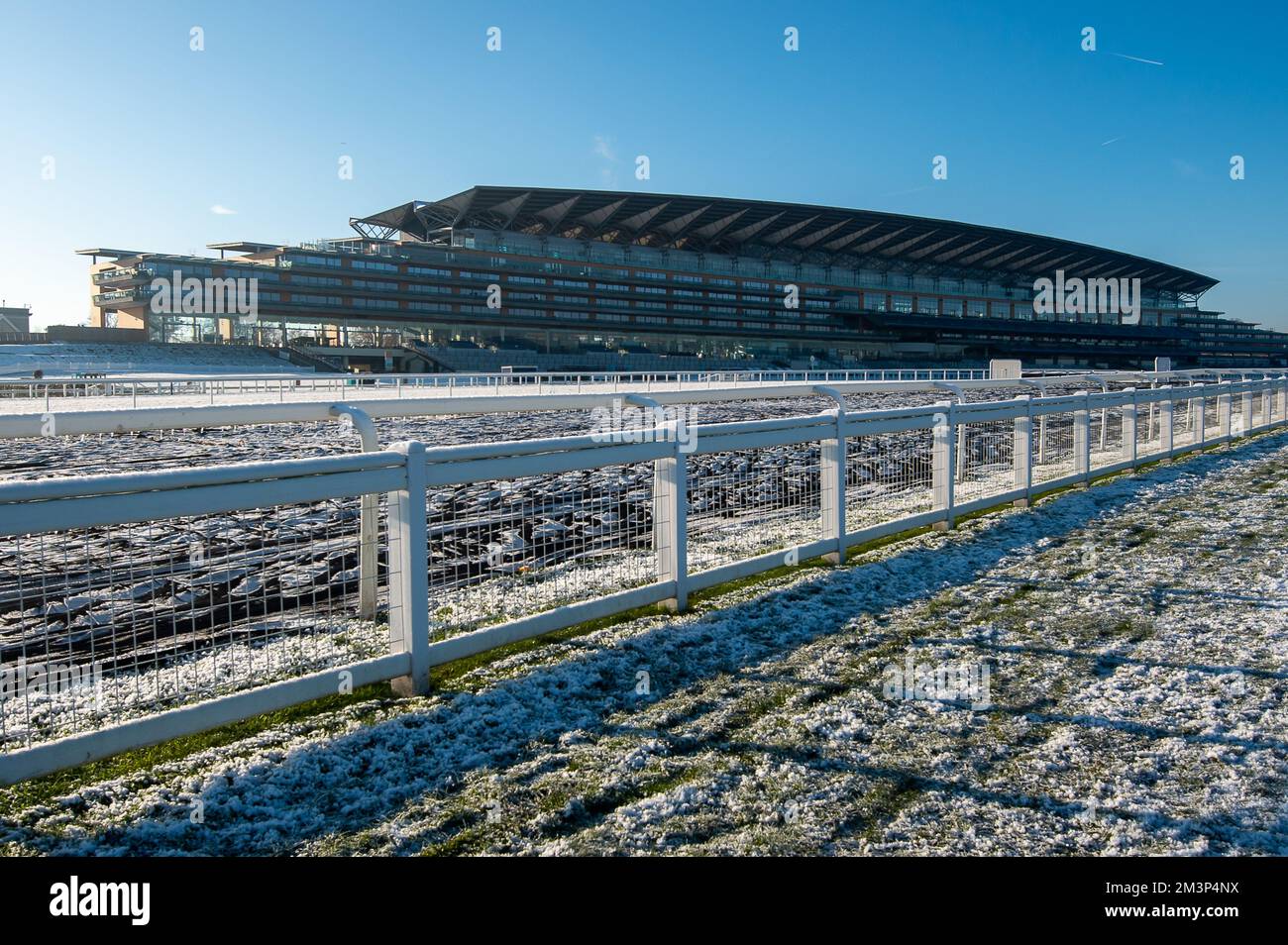 Snow covers ascot racecourse in berkshire hi-res stock photography and ...