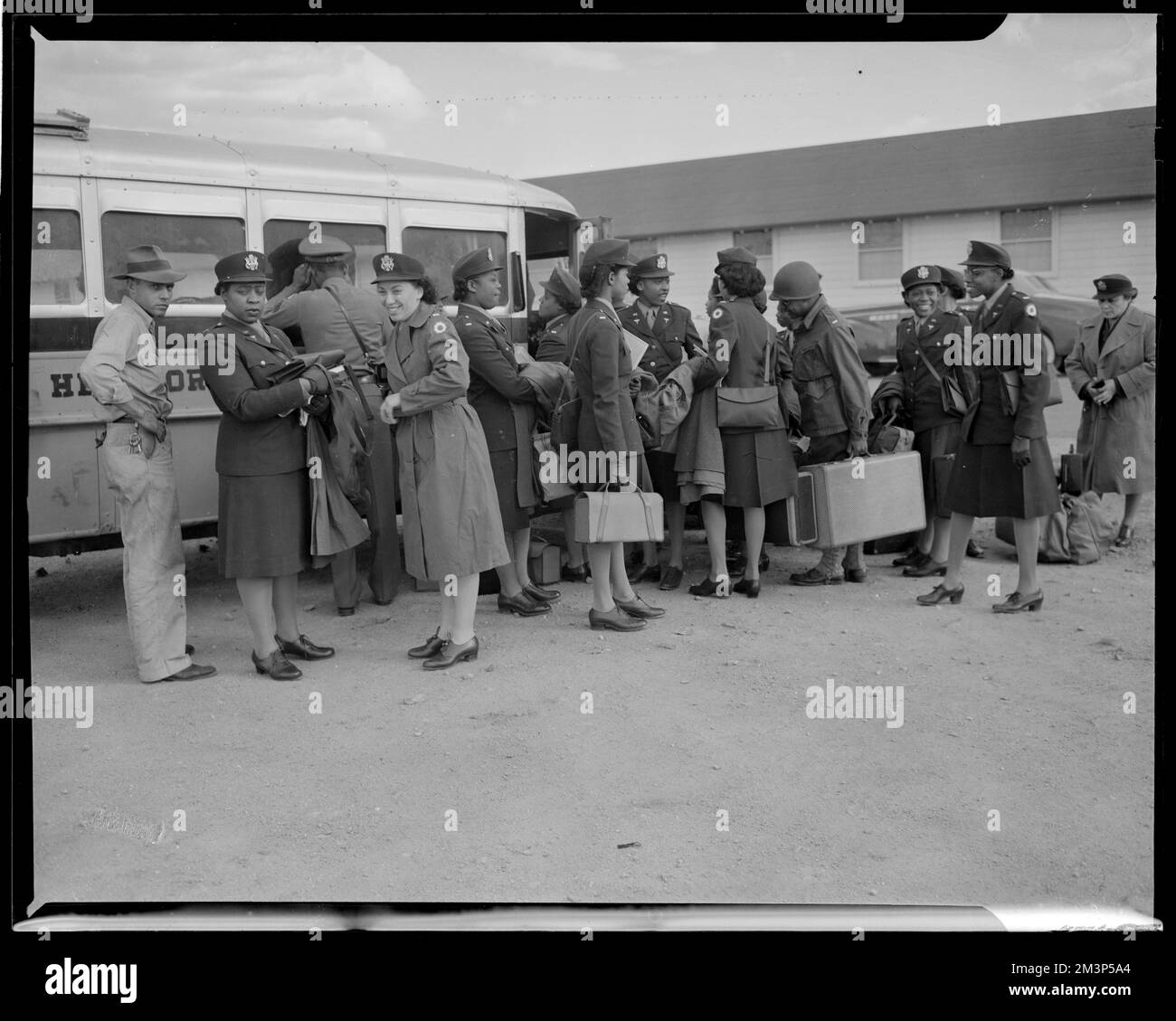 Recent Recruits For Foreign Service Soldiers Buses United States Army Womens Army Corps