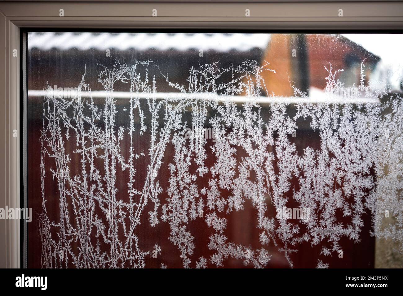 Natural gas meter outside home hi-res stock photography and images - Alamy