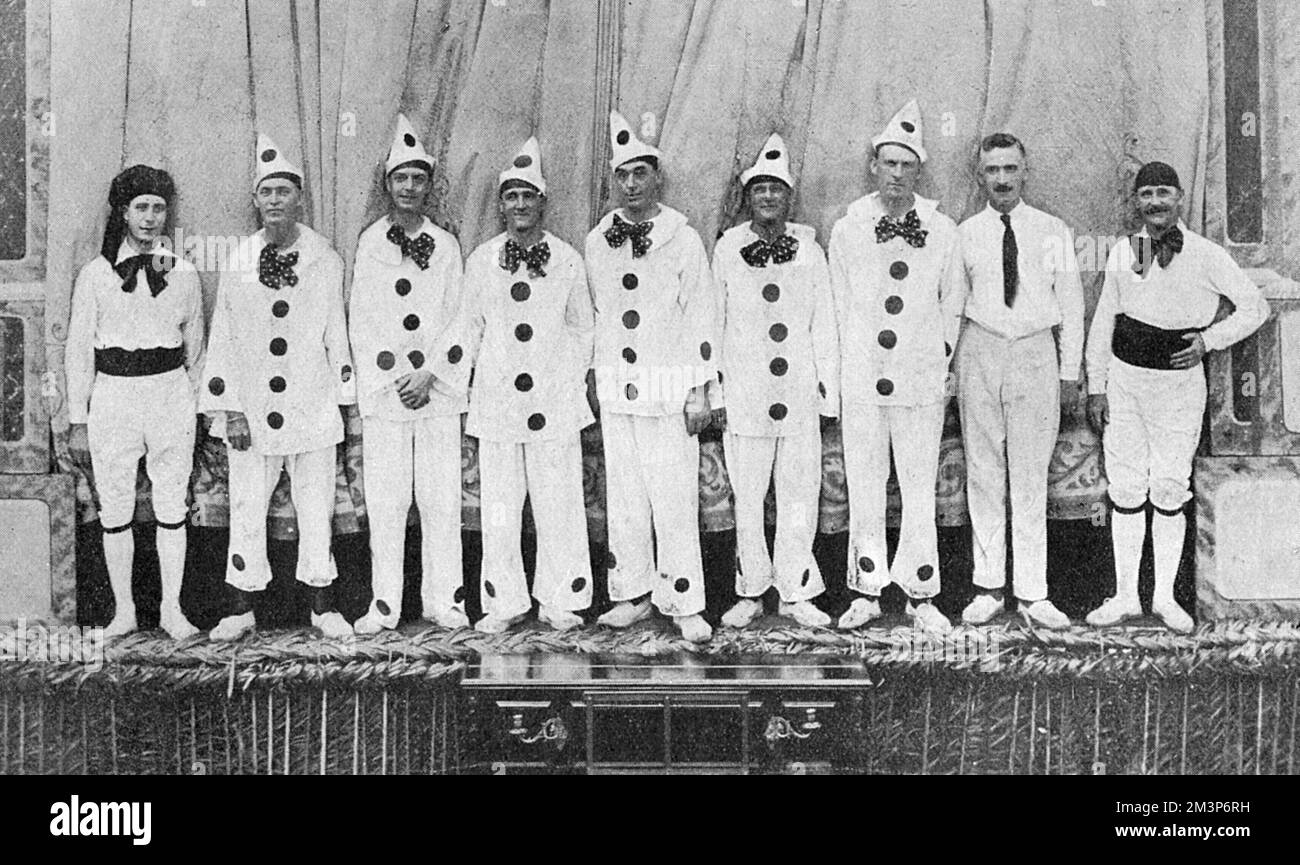 The Merry Mummers, World War One entertainment troupe Stock Photo - Alamy