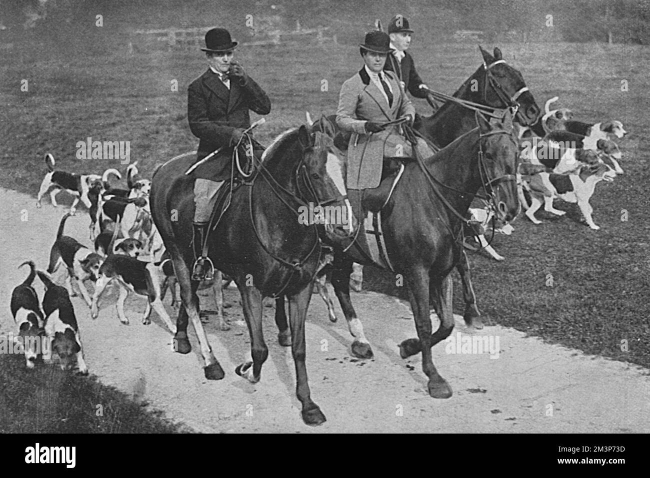 Women acting as Master of Foxhounds, World War I Stock Photo - Alamy
