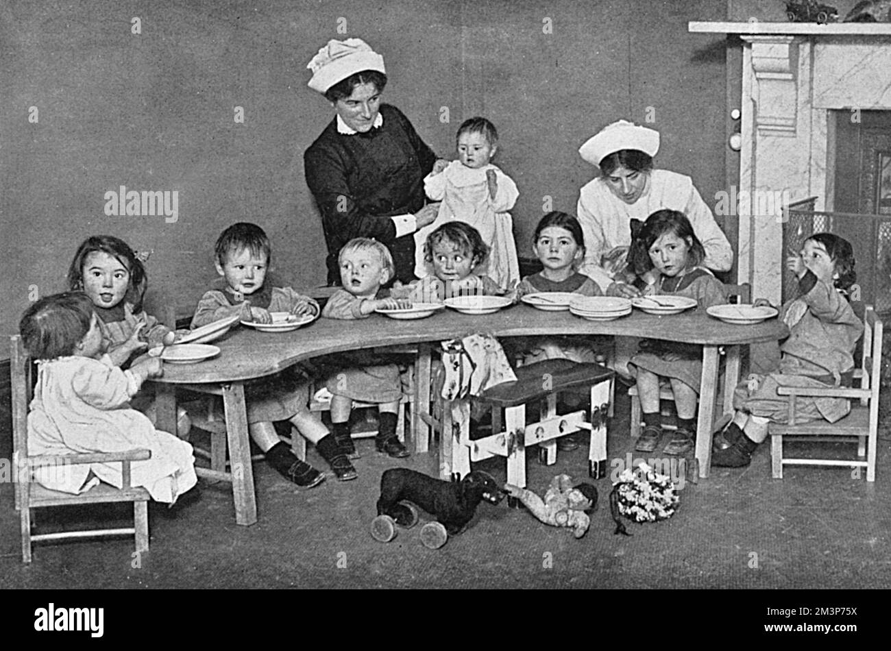 Creche for the children of munitions workers, WW1 Stock Photo - Alamy