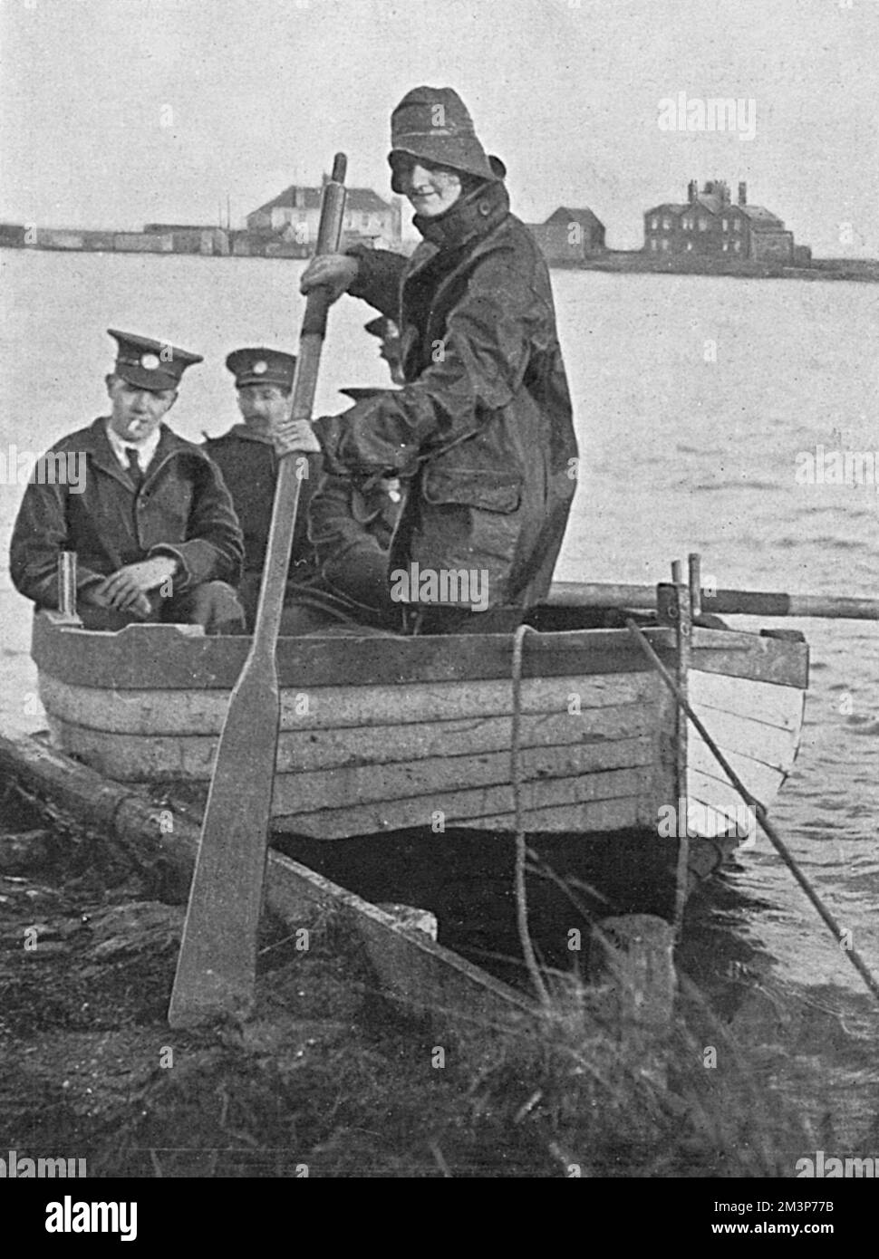 Ww1 women boat hi-res stock photography and images - Alamy