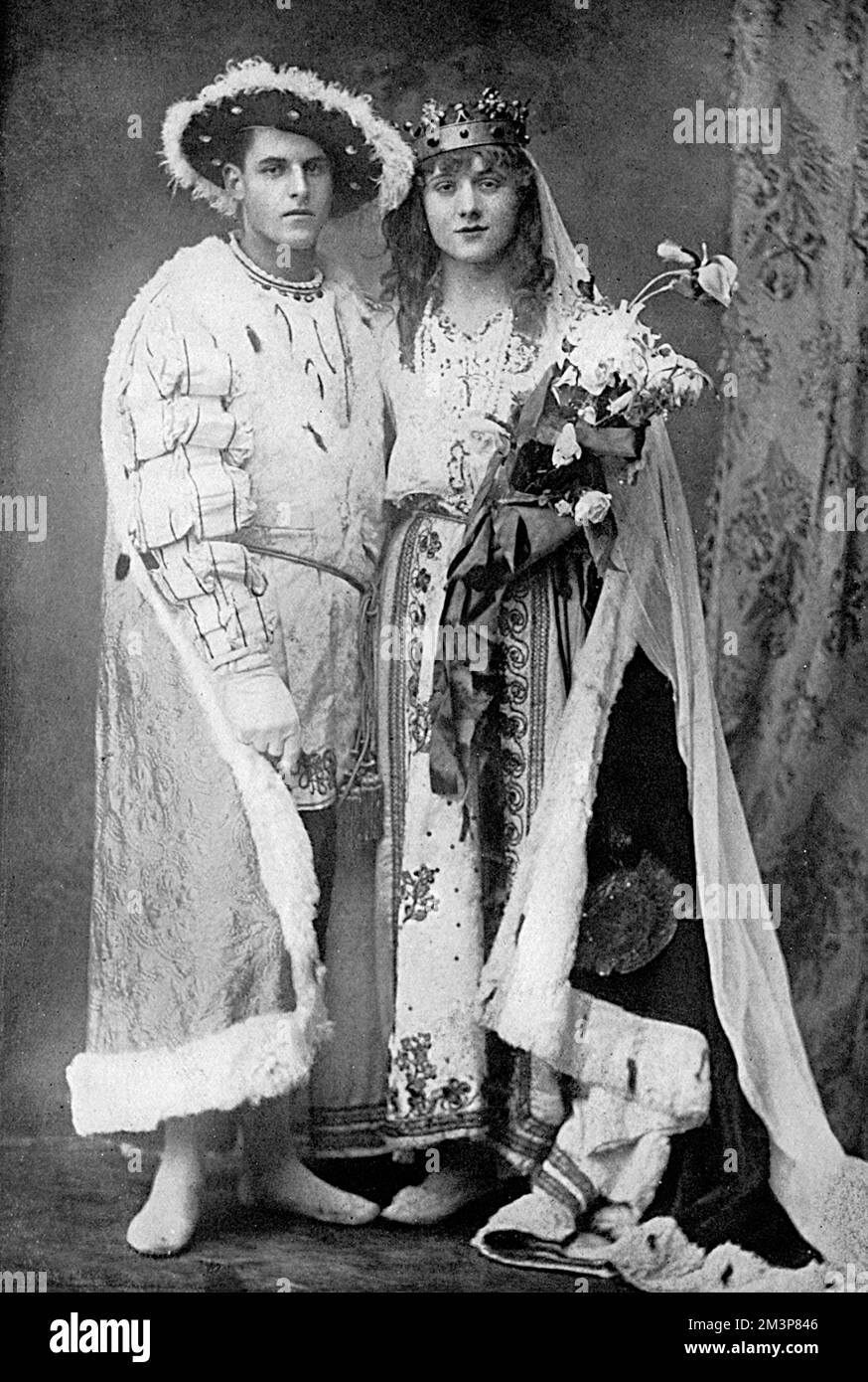 Female impersonators hi-res stock photography and images - Alamy