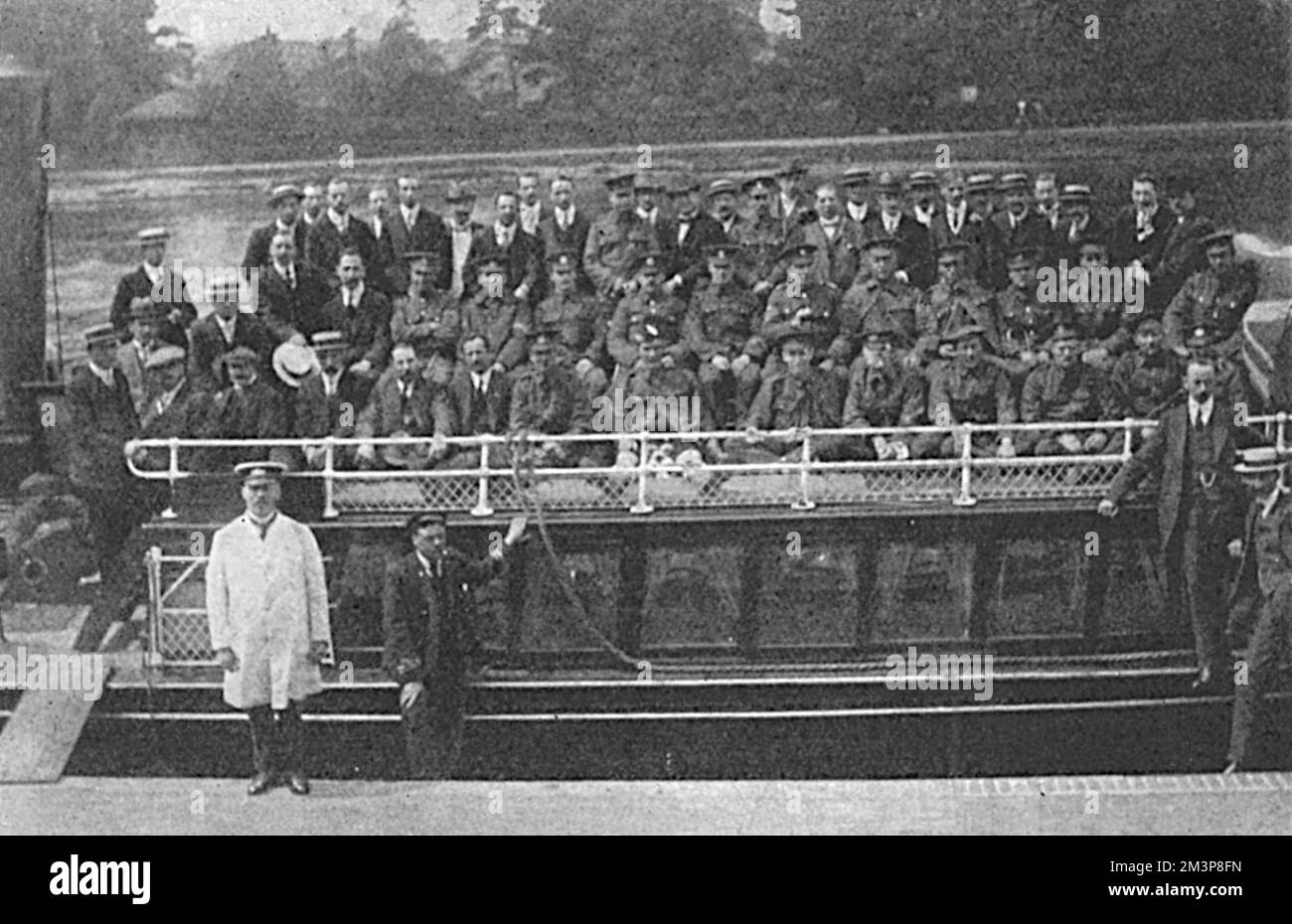 River trip for wounded soldiers, WW1 Stock Photo - Alamy