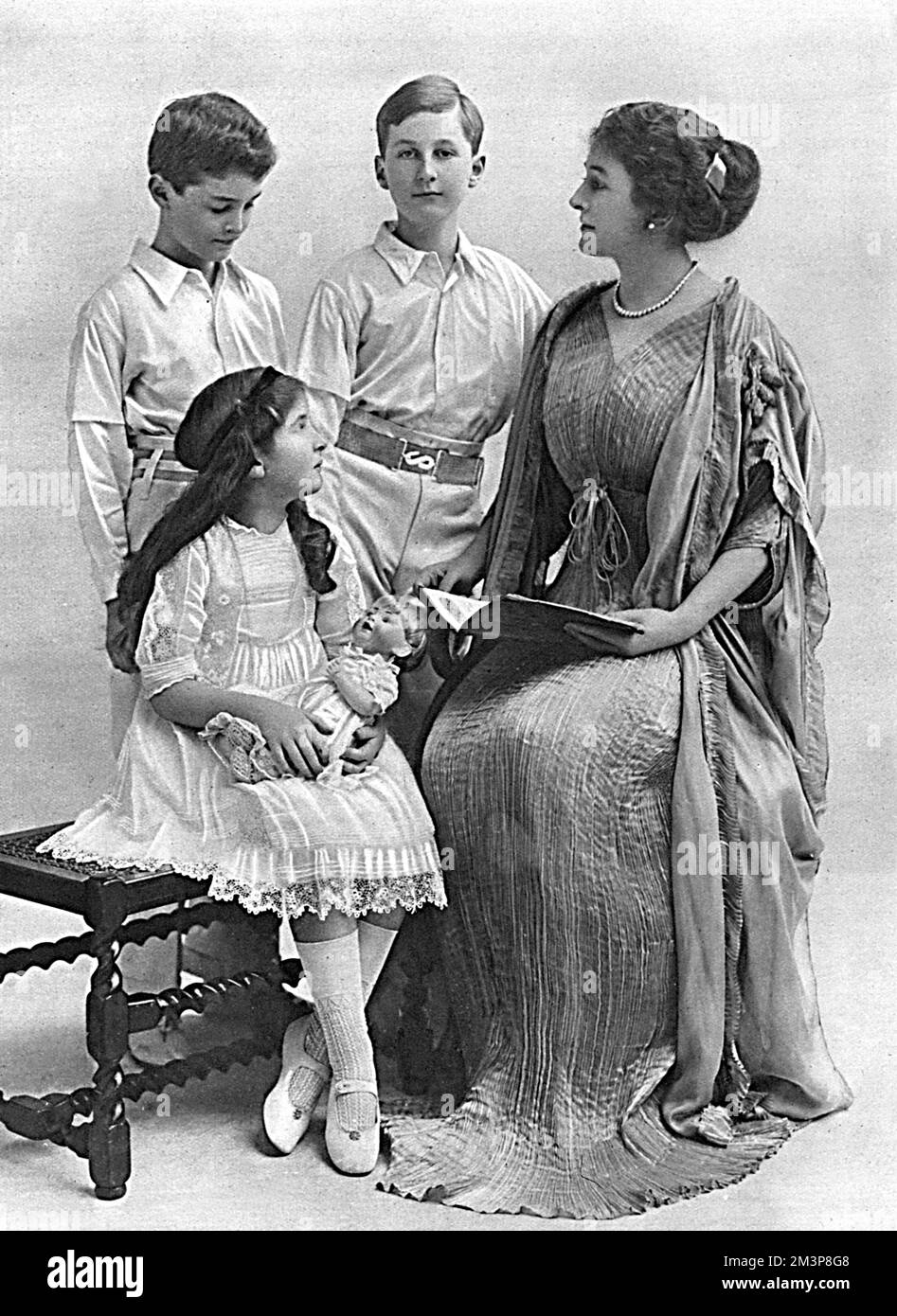 Lord curzon 1917 hi-res stock photography and images - Alamy