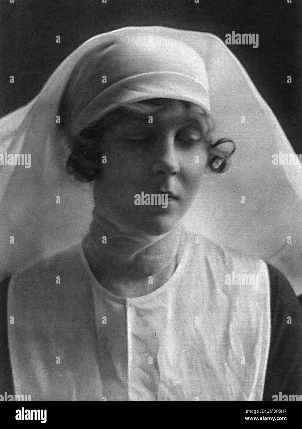 Lady Diana Manners (1891-1981), British society beauty, actress and ...