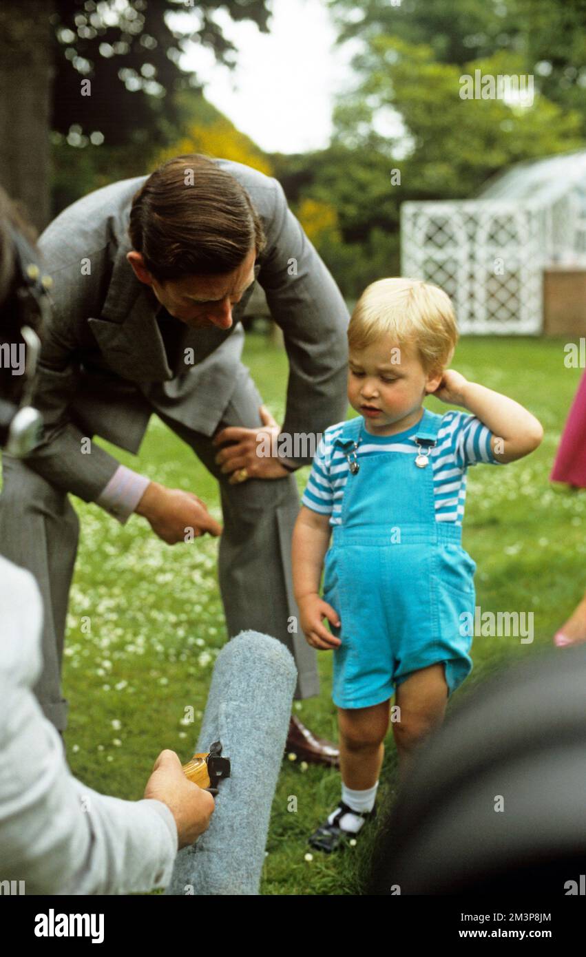 Young prince william hi-res stock photography and images - Alamy