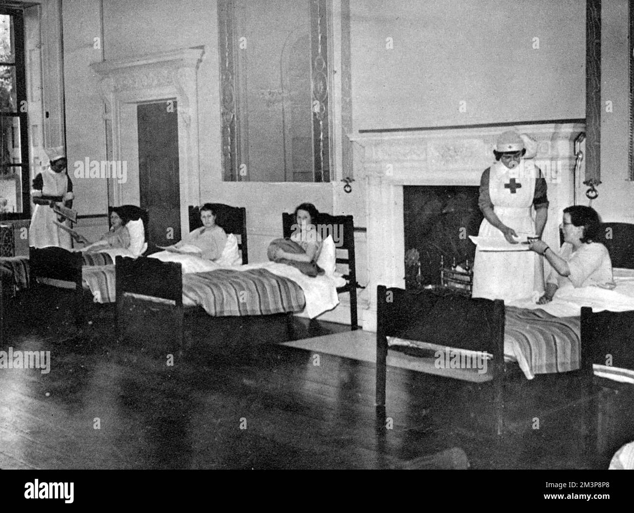 The Shardeloes drawing room as maternity ward during WWII Stock Photo ...