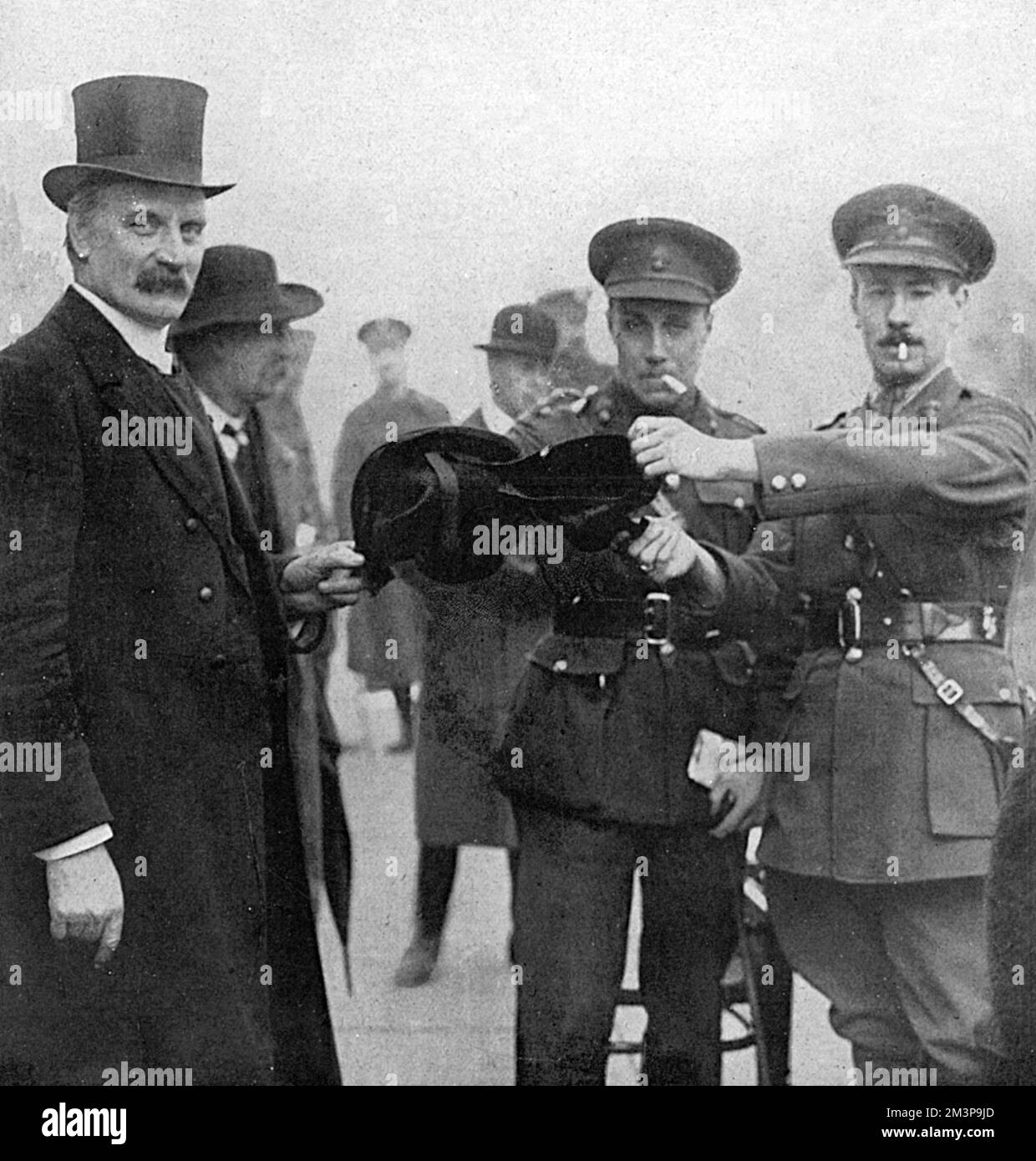 Conscientious objectors world war one Black and White Stock Photos ...