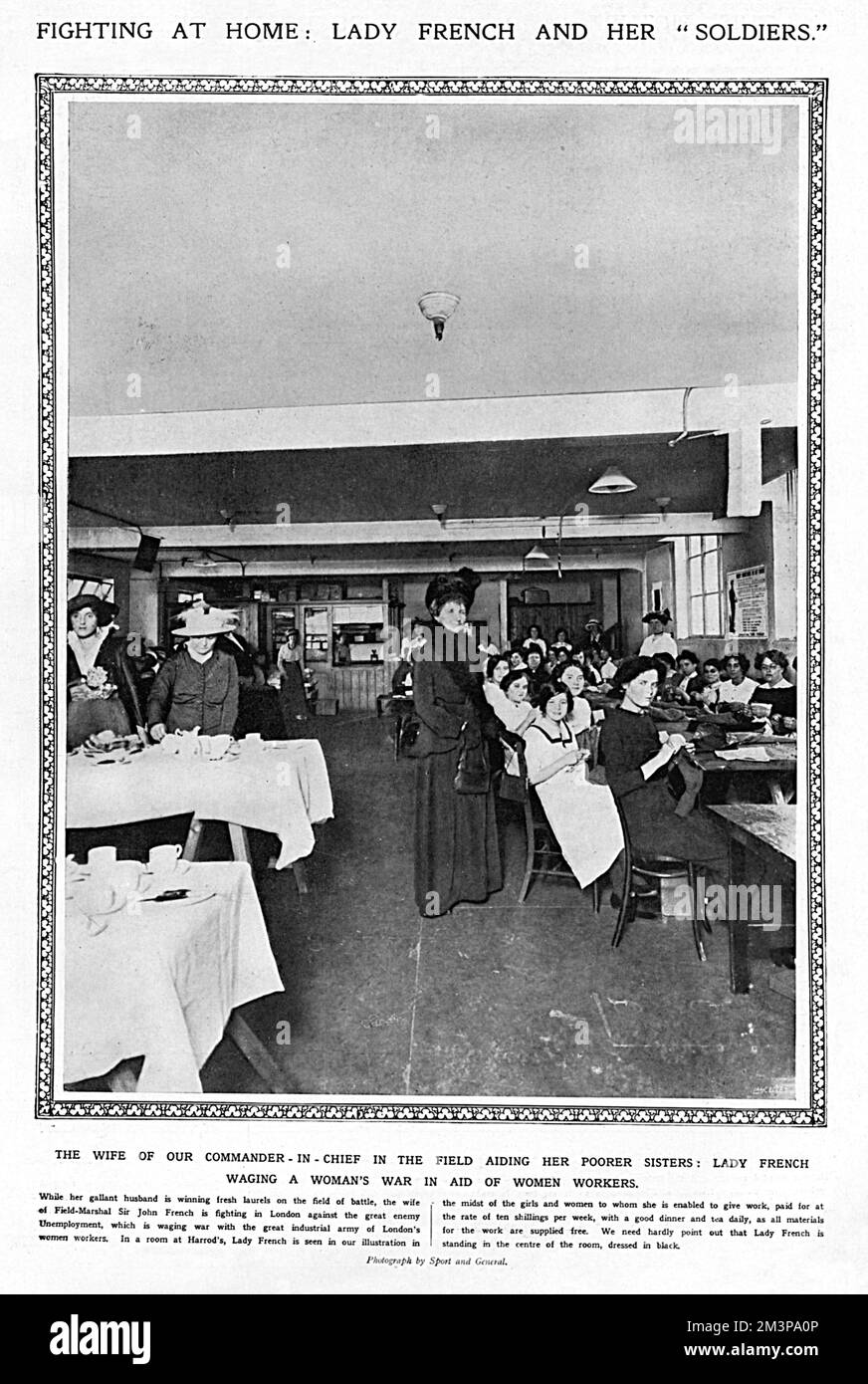 French girls working hi-res stock photography and images - Alamy