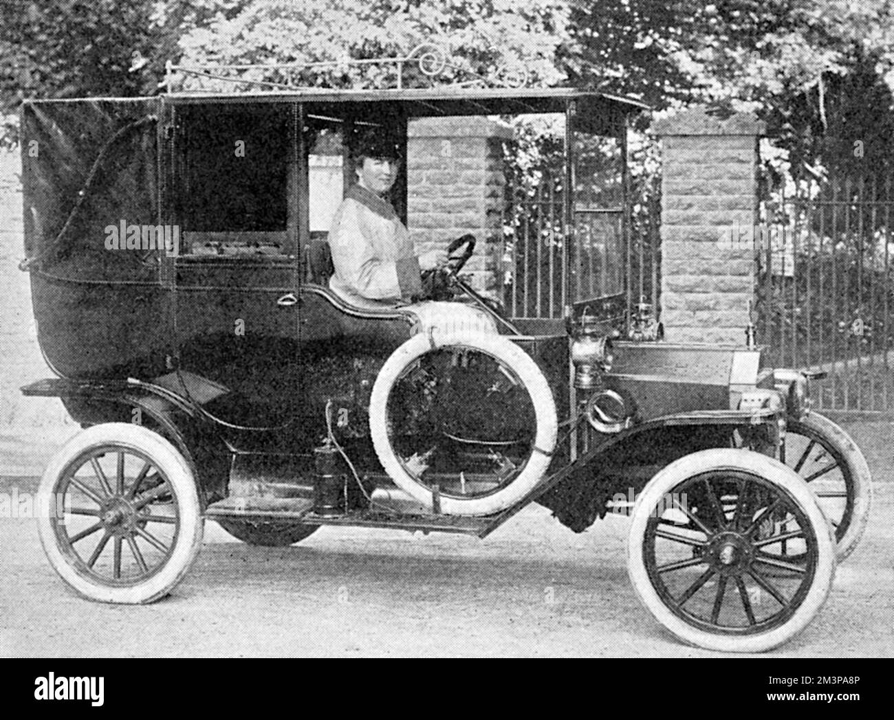 Car driver with lady Black and White Stock Photos & Images - Alamy