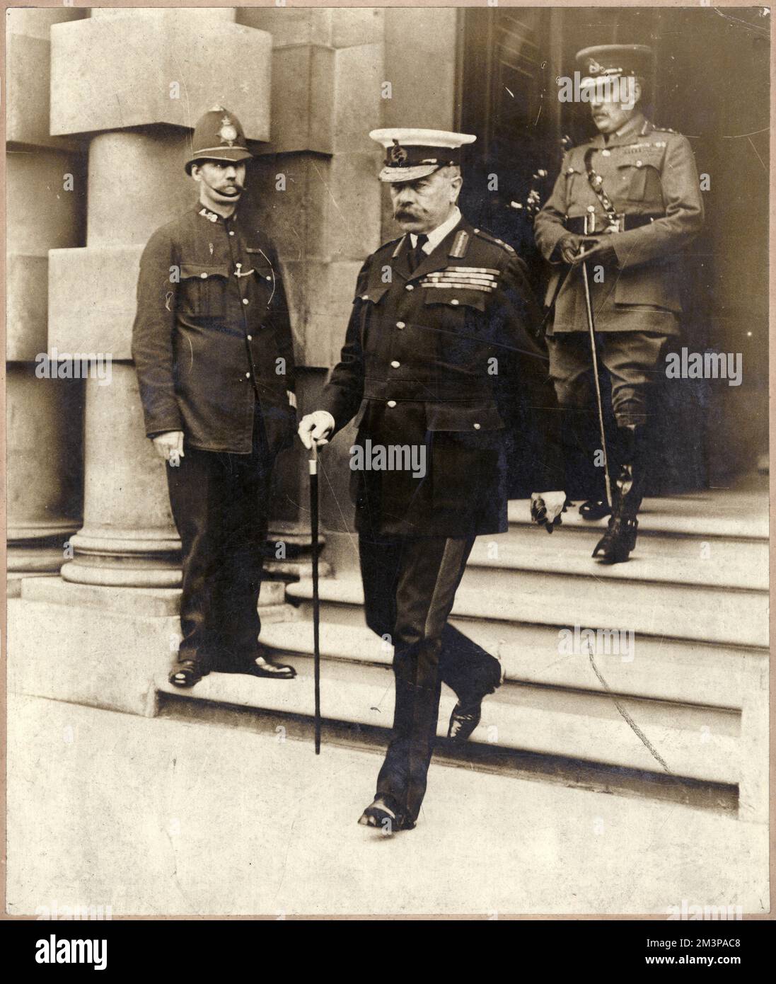 Lord kitchener in uniform ww1 hi-res stock photography and images - Alamy