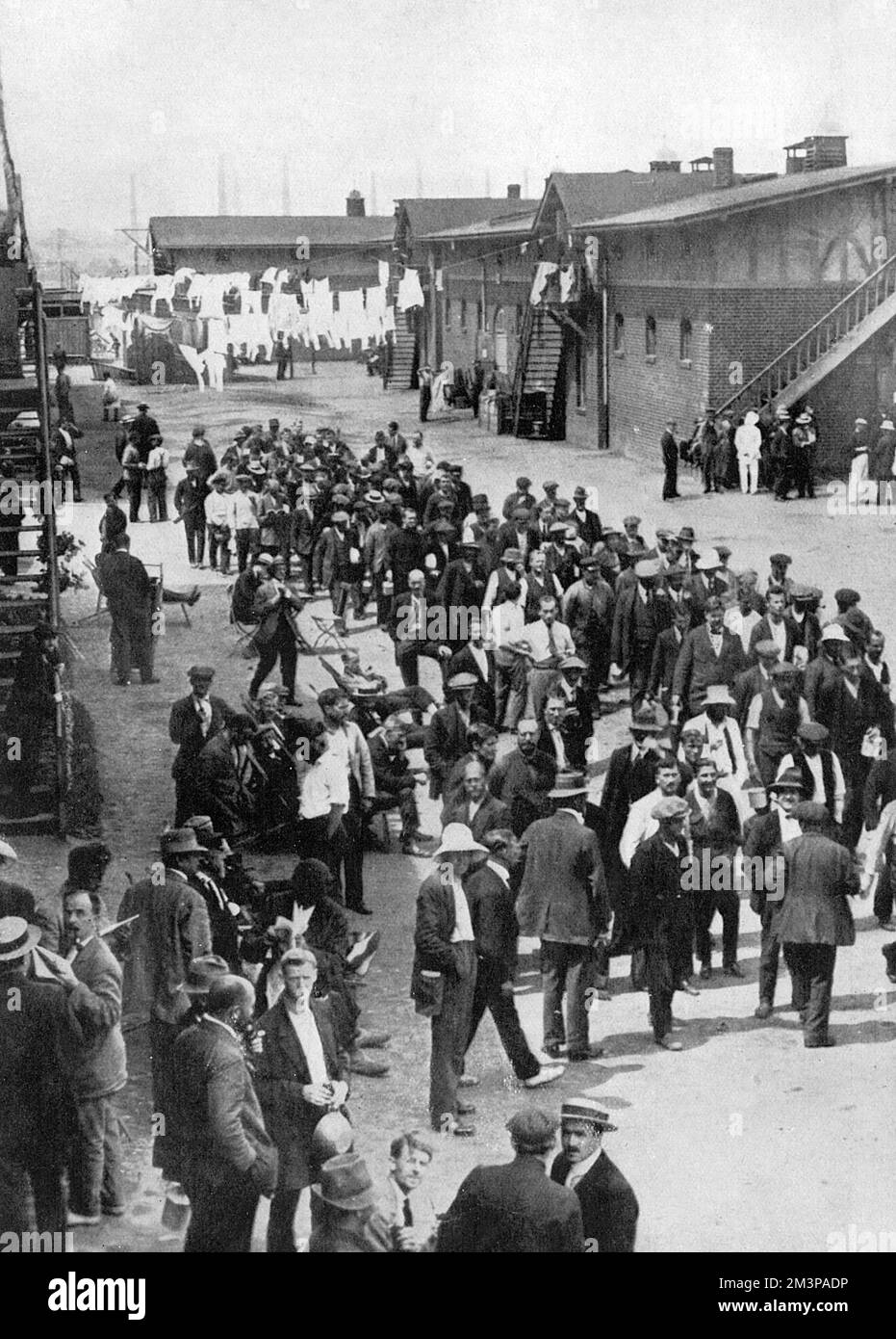 Prisoners of war during ww1 Black and White Stock Photos & Images - Alamy