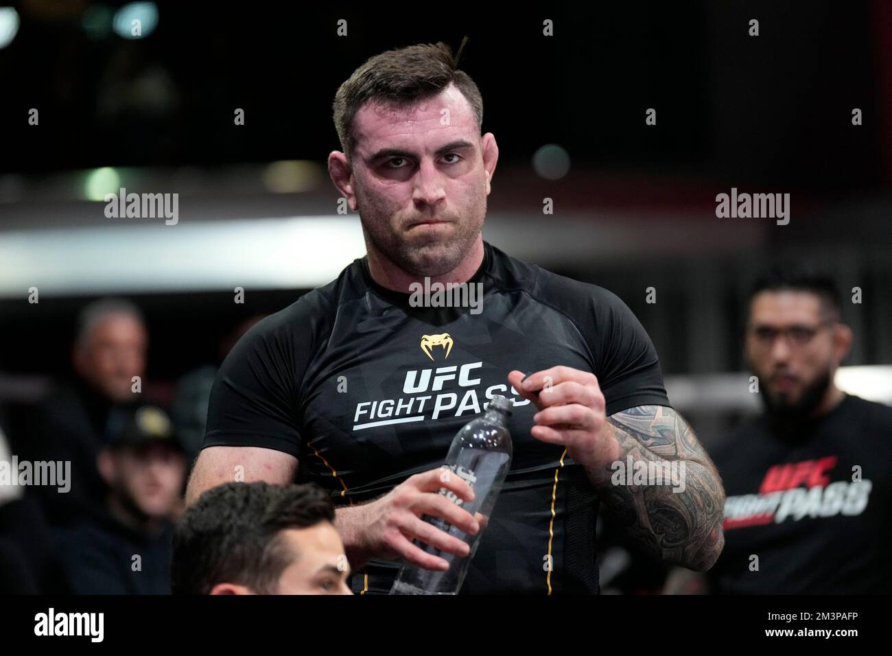 Andy varela 186lbs and luke griffith 235lbs hi-res stock photography ...