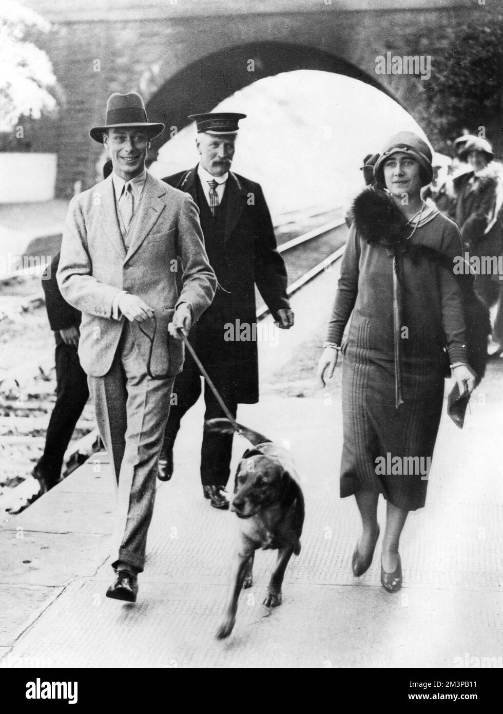 Queen mother in 2002 balmoral hi-res stock photography and images - Alamy