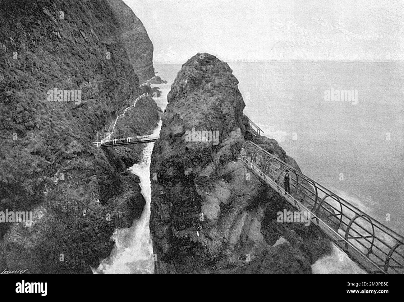 Pathway extending hi-res stock photography and images - Alamy