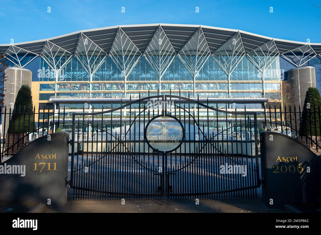 Paramount racetrack hi-res stock photography and images - Alamy