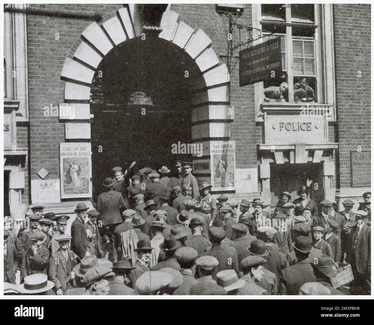 Cornishmen at the Central Recruiting Office, WW1 Stock Photo - Alamy