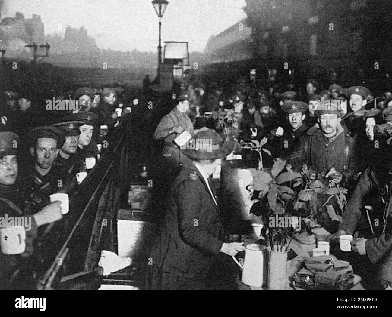 Female soldiers world war i Black and White Stock Photos & Images - Alamy