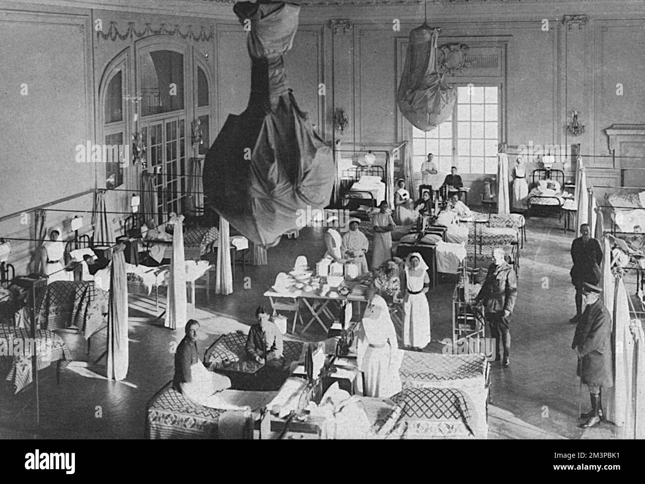 World war 1 soldiers hospital bed hi-res stock photography and images ...