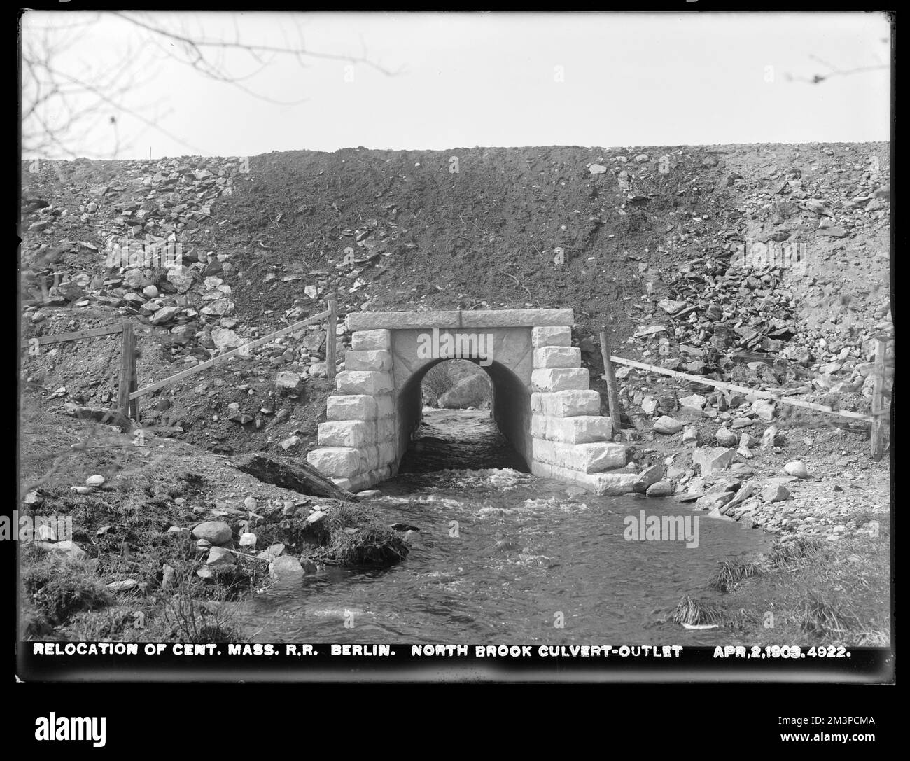 Railroad culvert hi-res stock photography and images - Alamy