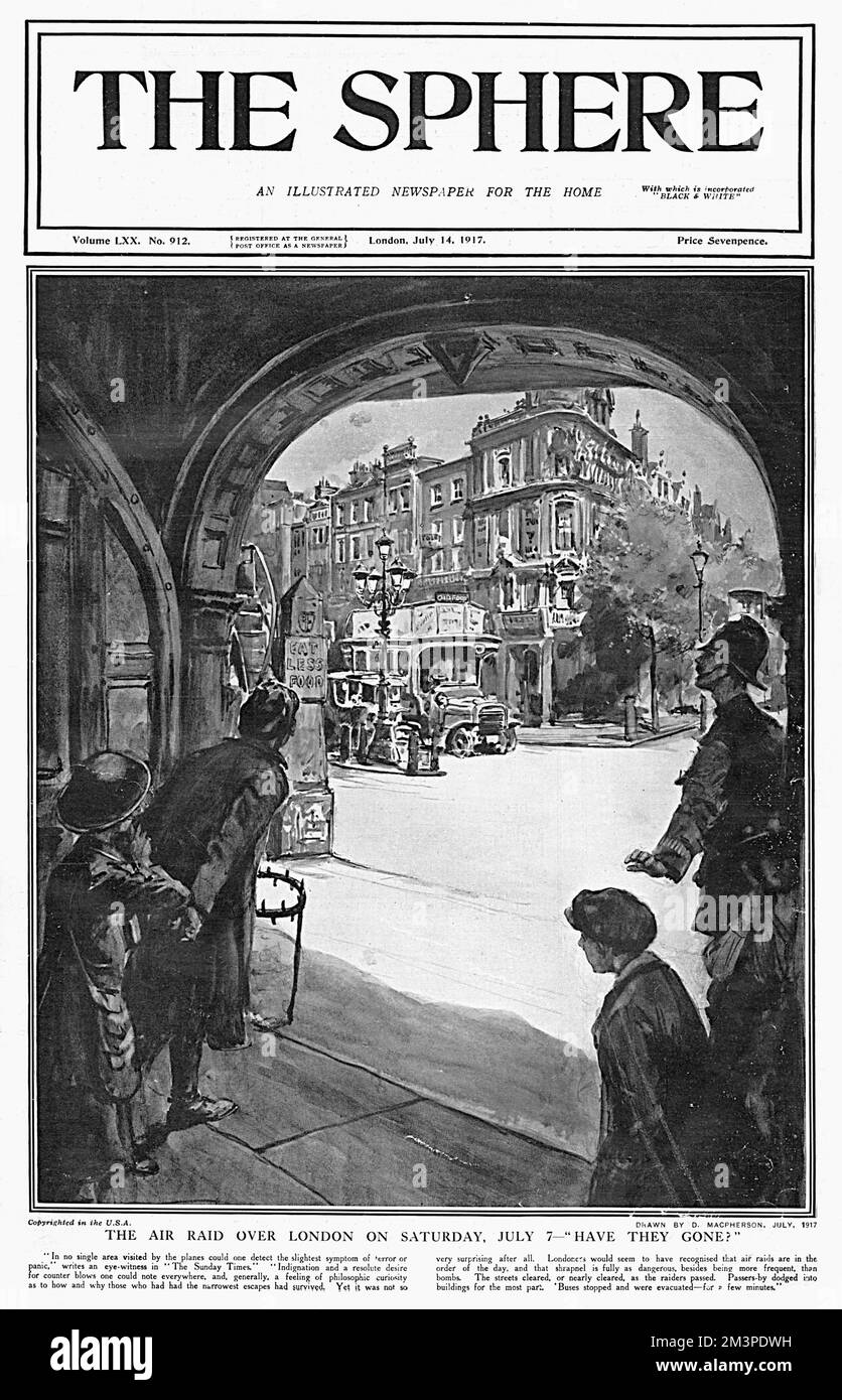 Police officer in doorway hi-res stock photography and images - Alamy