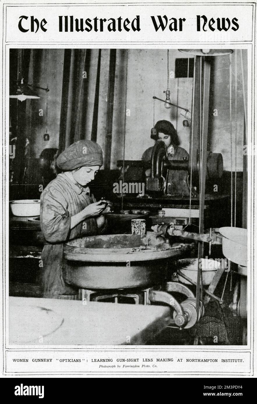 Lens during world war one hi-res stock photography and images - Alamy