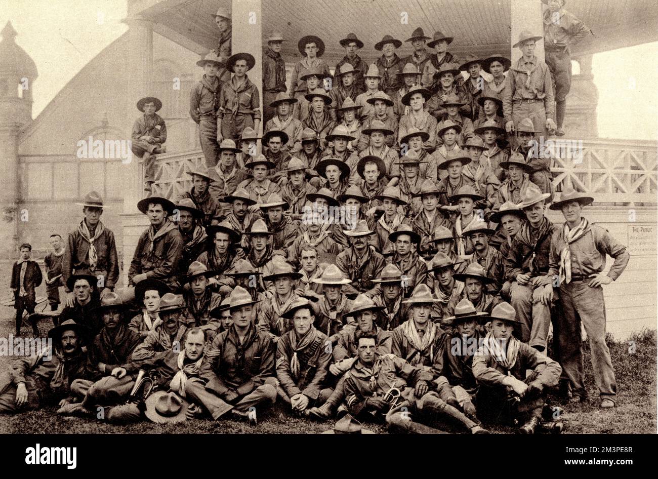 Volunteers in wwi hi-res stock photography and images - Alamy