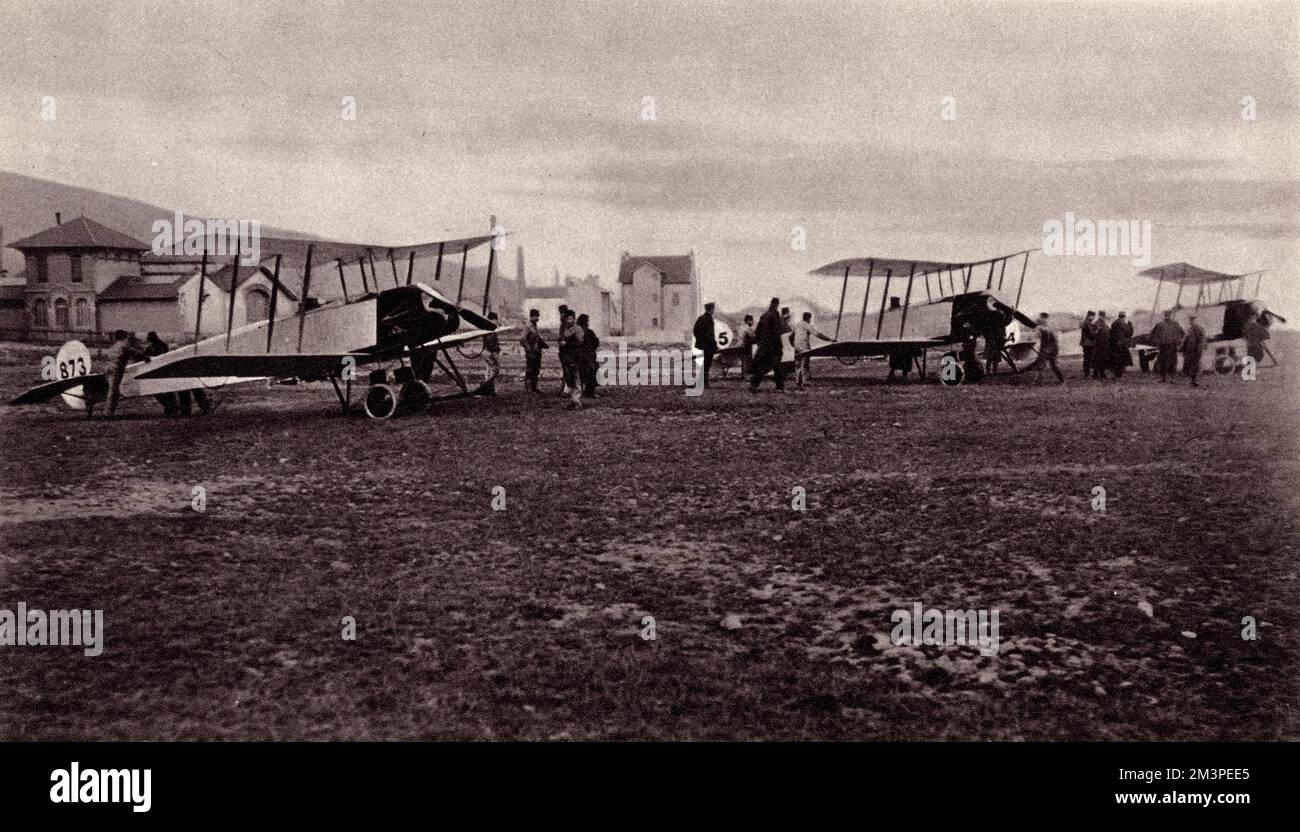 Biplane 1915 hi-res stock photography and images - Alamy